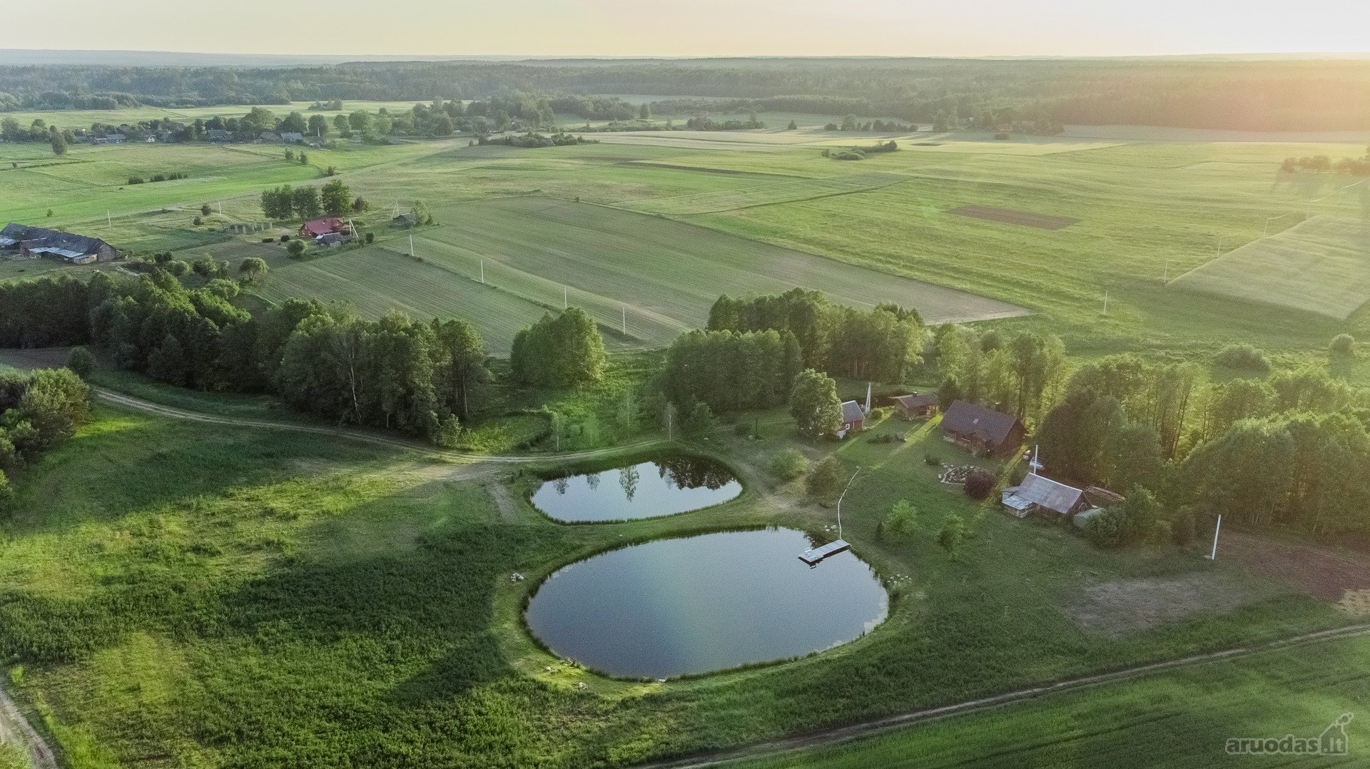 Namas, Varėnos r. Subartonių k. Gilšės g., rąstinė sodyba Nekilnojamo ...