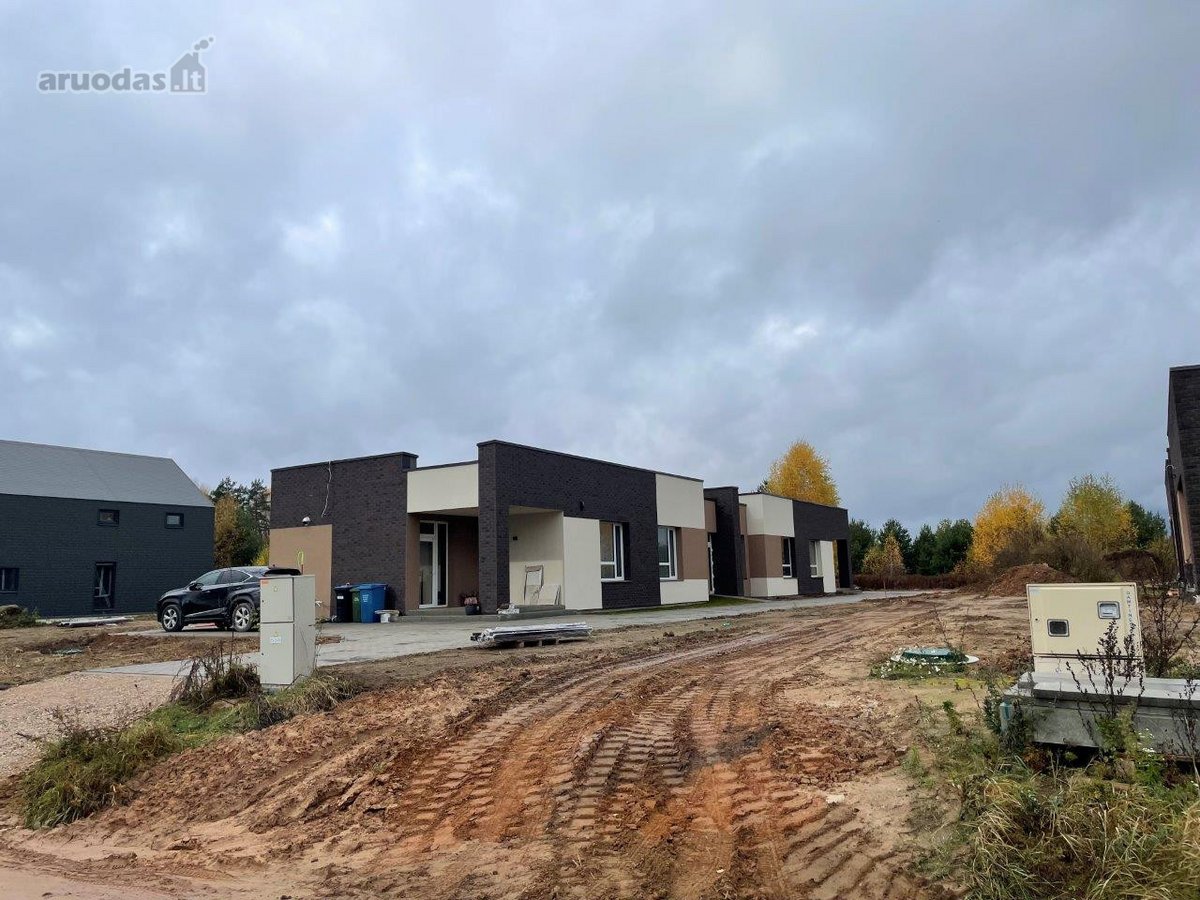 Namas, Vilniaus r. Lindiniškių k. Bijūnų g., mūrinis sublokuotas namas ...