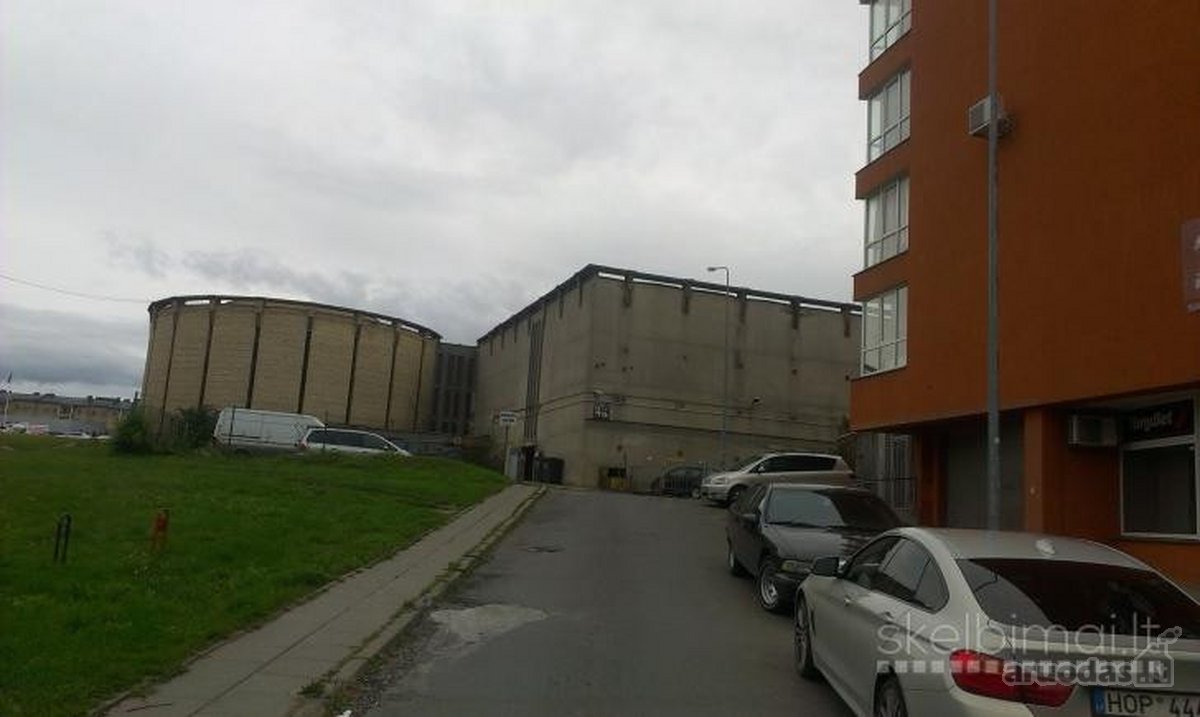 Garažas, Vilniuje Fabijoniškėse Fabijoniškių g., daugiaaukštis garažo ...