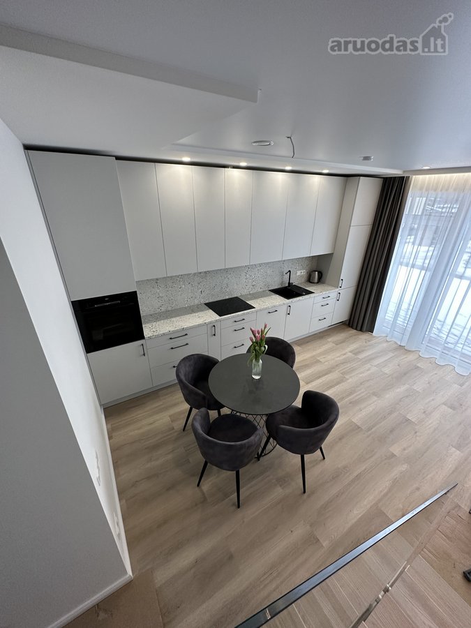 Namas, Vilniuje Pilaitėje Bitėnų g., mūrinis sublokuotas namas ...