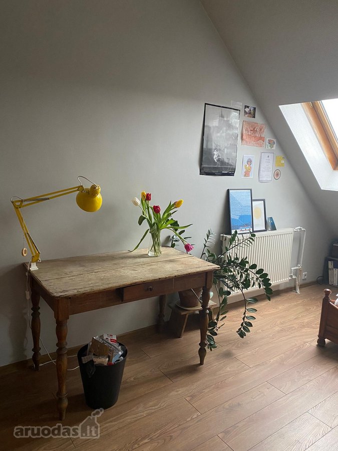 Namas nuomai, Vilniuje Žvėryne Sėlių g., mūrinio namo dalis nuomai ...