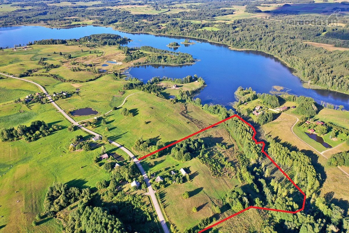 Šalia Indrajo ežero, Bajoriškių kaime, - Skelbiu.lt