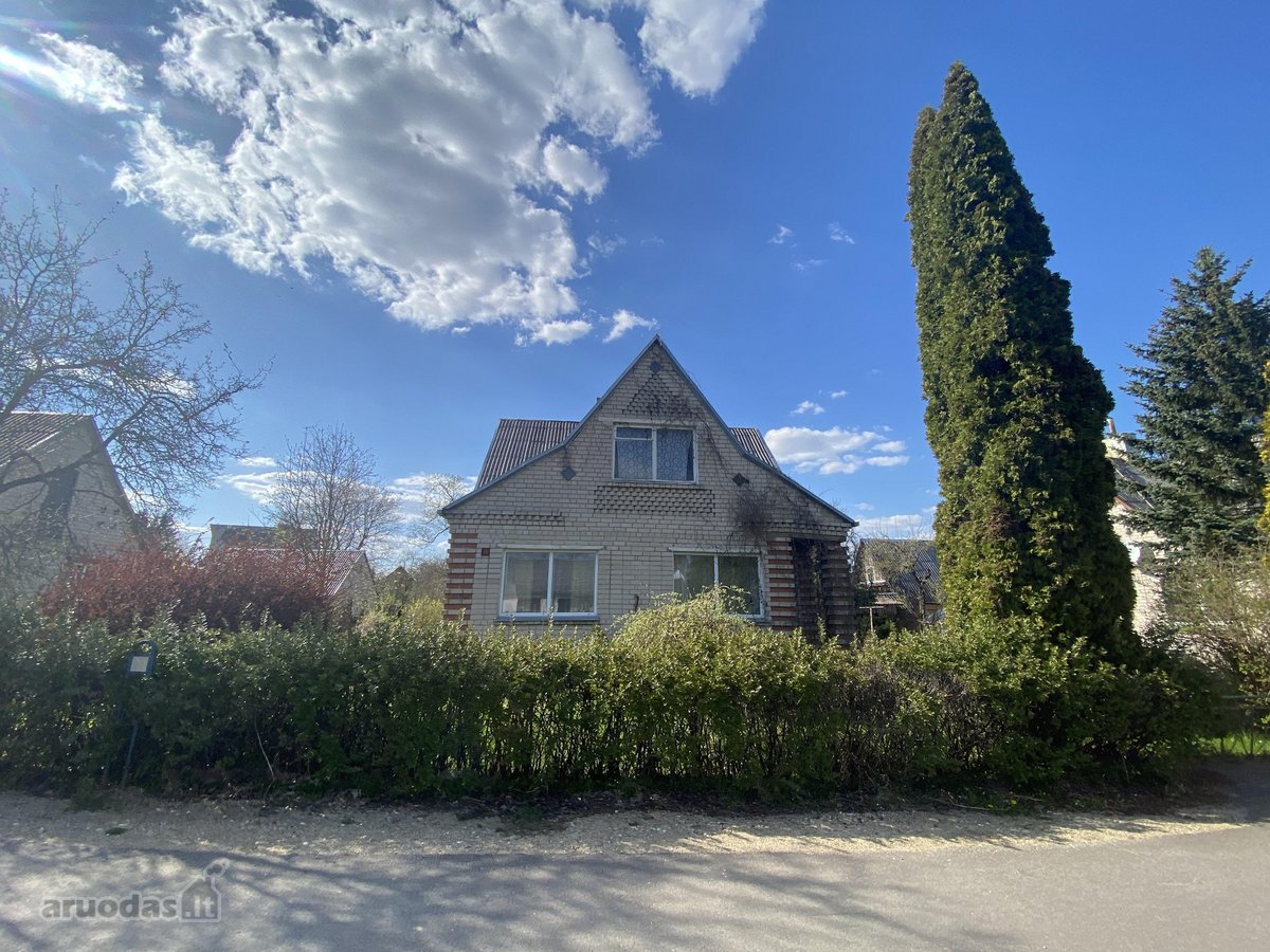 Namas, Anykščių r. Kavarsko m. Jono Biliūno g., mūrinis namas ...