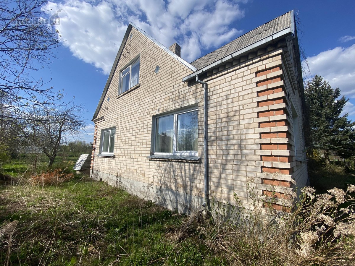 Namas, Anykščių r. Kavarsko m. Jono Biliūno g., mūrinis namas ...