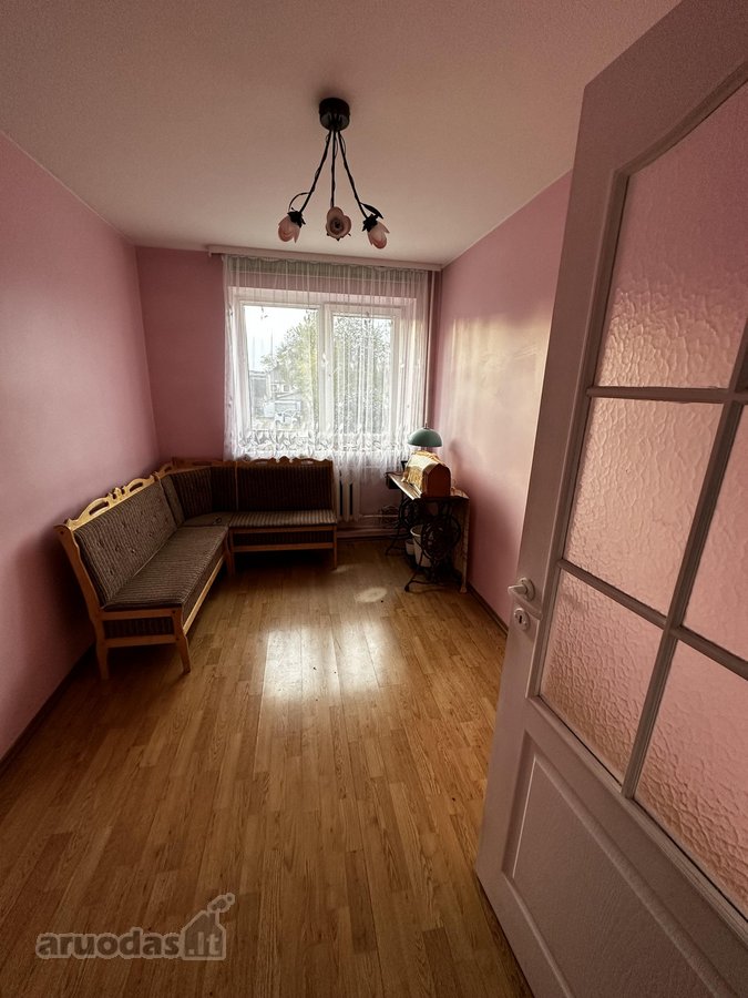 Butas, Vilniaus r. Nemenčinės m. Kranto g., 3 kambarių butas ...