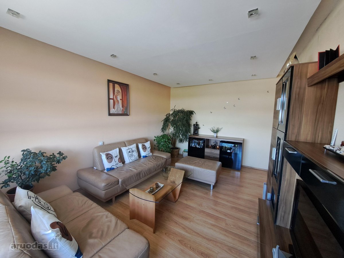 Butas, Kaune Šilainiuose Baltų pr., 4 kambarių butas Nekilnojamo turto ...