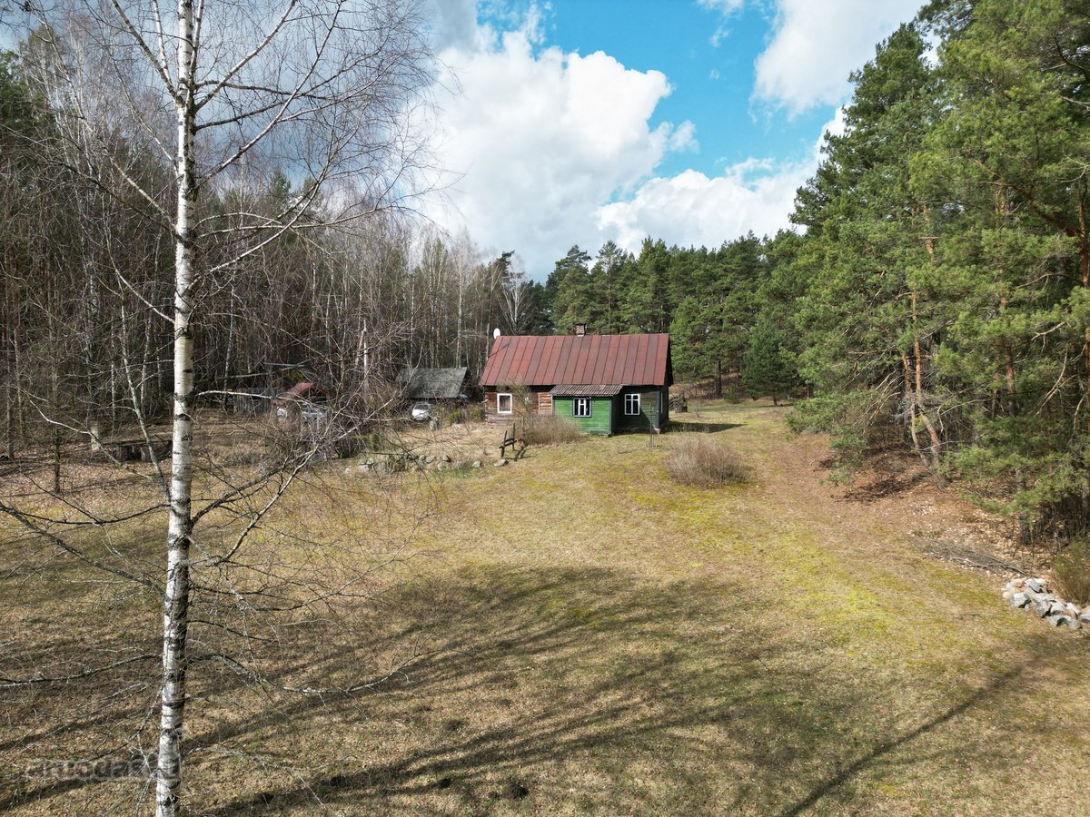 Perkant tik puse namo su ukiniais pastatais - Skelbiu.lt