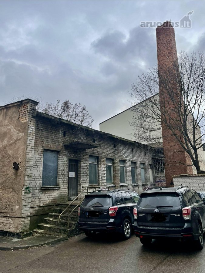 Visas pastatas, Vilniuje Užupyje Polocko g. patalpos Nekilnojamo turto ...