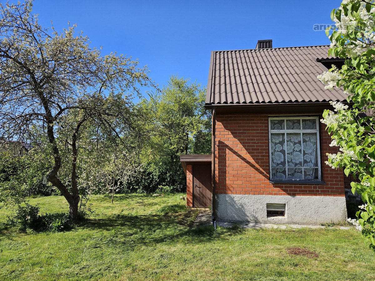 Namas, Vilniuje Balsiuose Kryžiokų g., mūrinis sodo namas Nekilnojamo ...