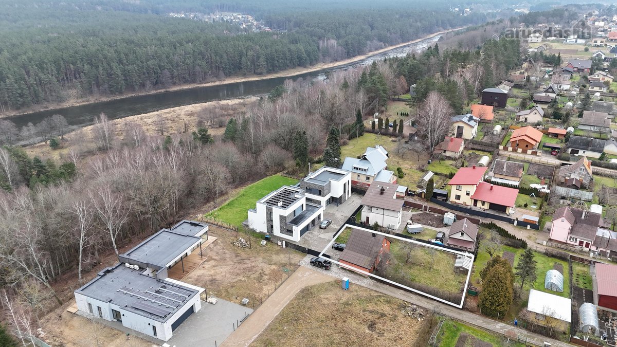 Namas, Vilniuje Balsiuose Kryžiokų g., mūrinis sodo namas Nekilnojamo ...