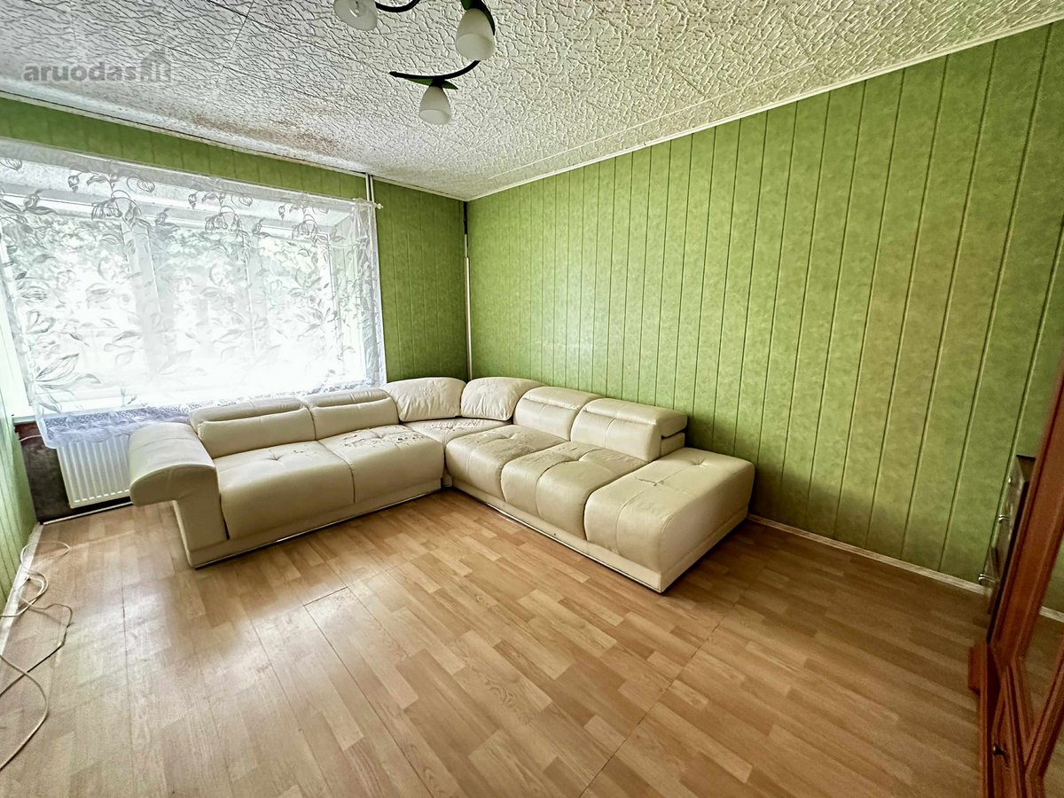 Butas, Vilkaviškio r. Kybartų m. Dariaus ir Girėno g., 2 kambarių butas ...