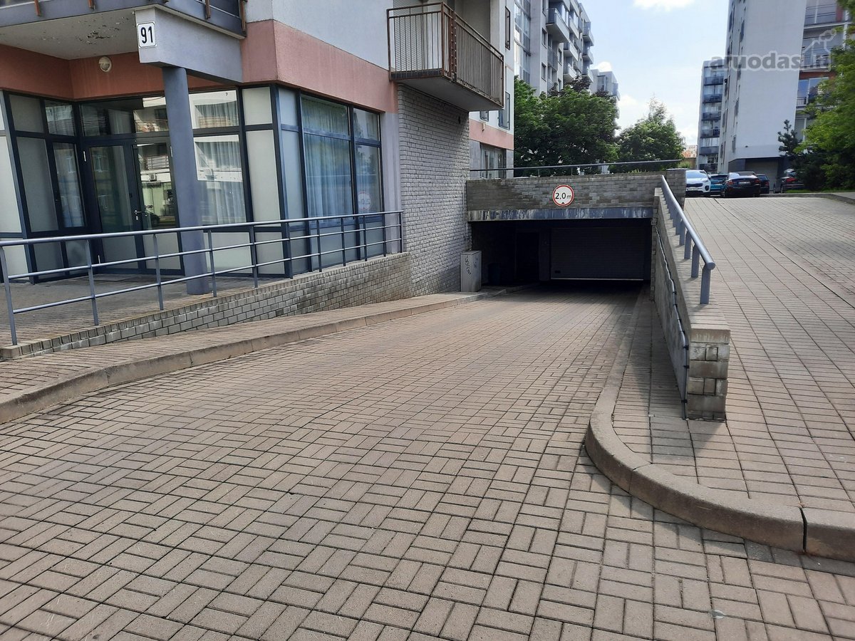 Garažas, Vilniuje Žirmūnuose Žygio g., požeminis garažas Nekilnojamo ...