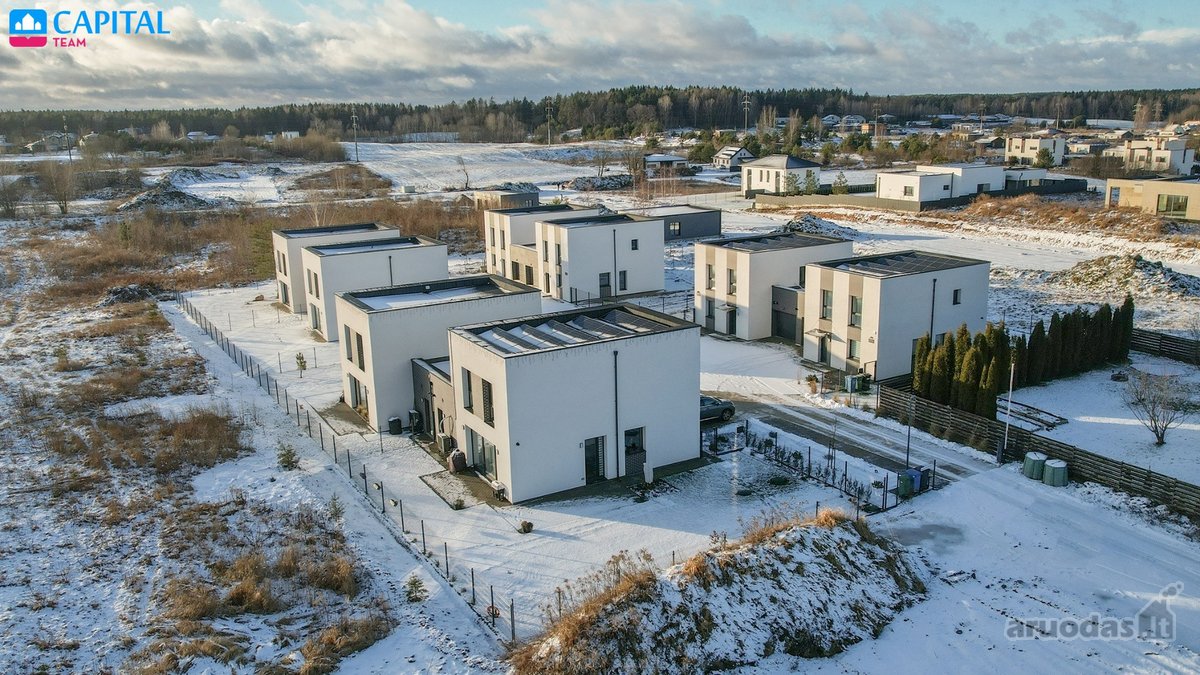 Namas, Vilniaus r. Gilužių k. Perkūno g., mūrinis sublokuotas namas ...
