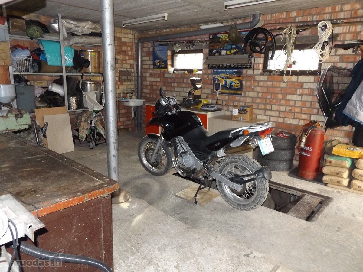 Namas, Kaune Rokuose Upėtakių g., mūrinis namas Nekilnojamo turto ...