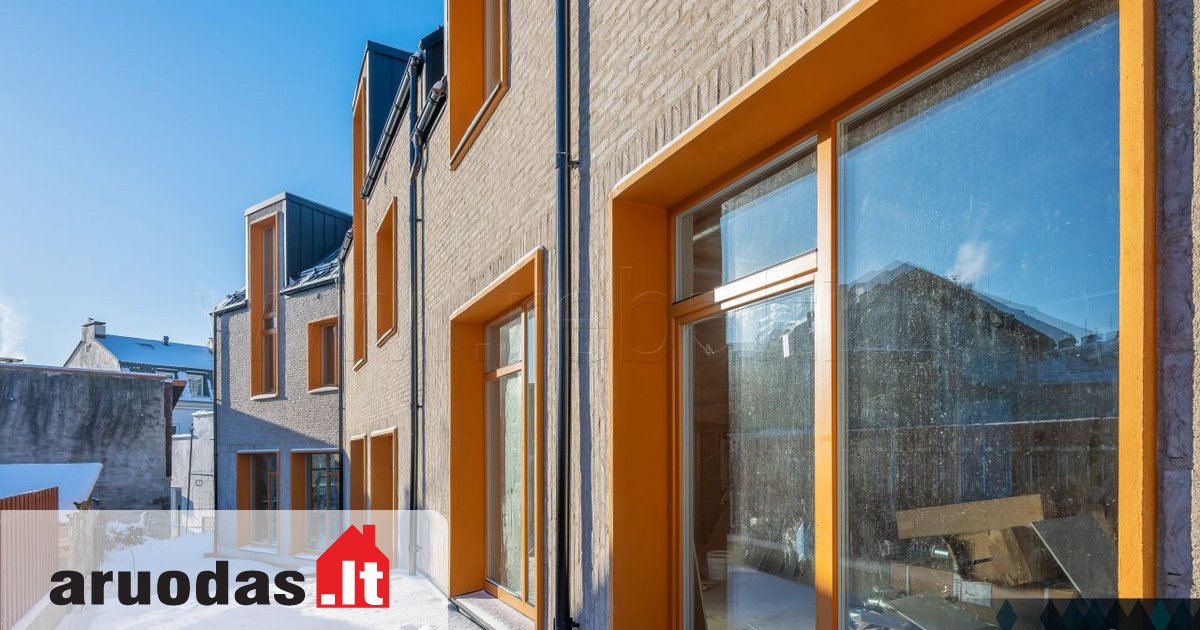 Namas, Vilniuje Užupyje Baltasis skg., mūrinis sublokuotas namas ...