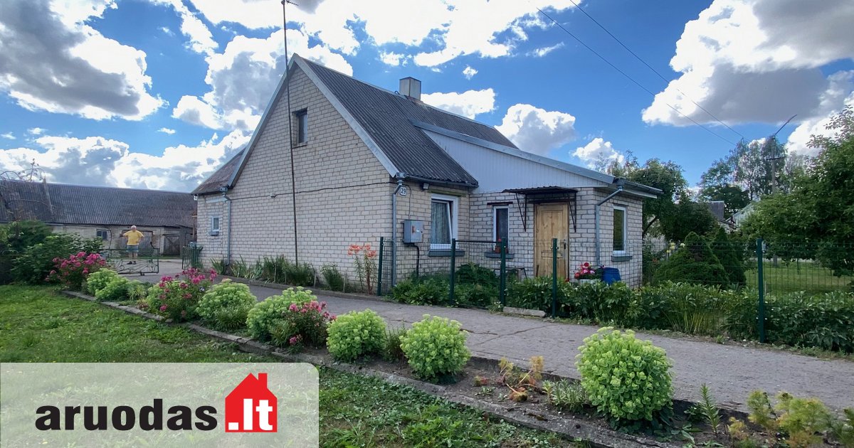 Vieno aukšto su mansarda medinis namas. Visas - Skelbiu.lt