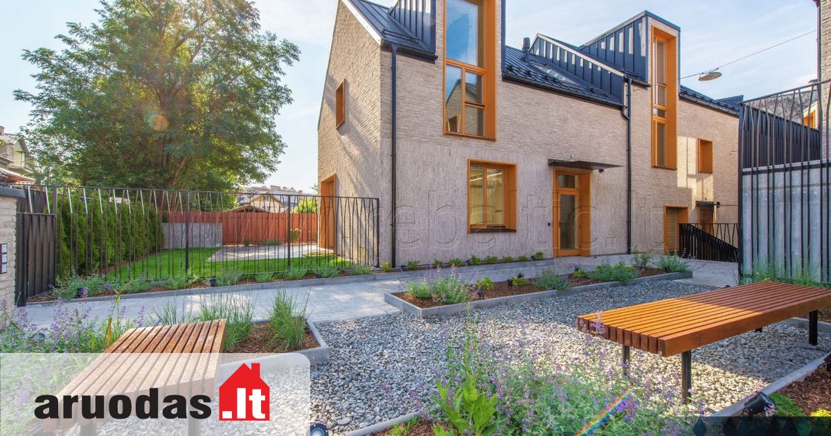 Namas, Vilniuje Senamiestyje Baltasis skg., mūrinis sublokuotas namas ...