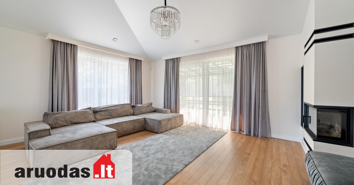 Namas, Vilniuje Pilaitėje Salotės g., mūrinis sublokuotas namas ...