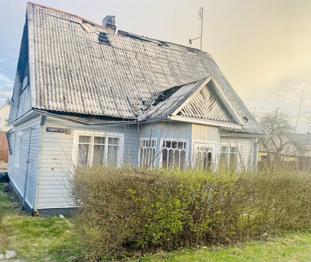 Parduodamas gyvenamasis namas su žemės sklypu - Skelbiu.lt