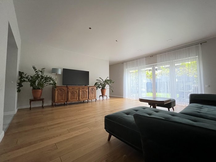 Namas nuomai, Vilniaus r. Raišių k. Raišių g., mūrinis sublokuotas ...